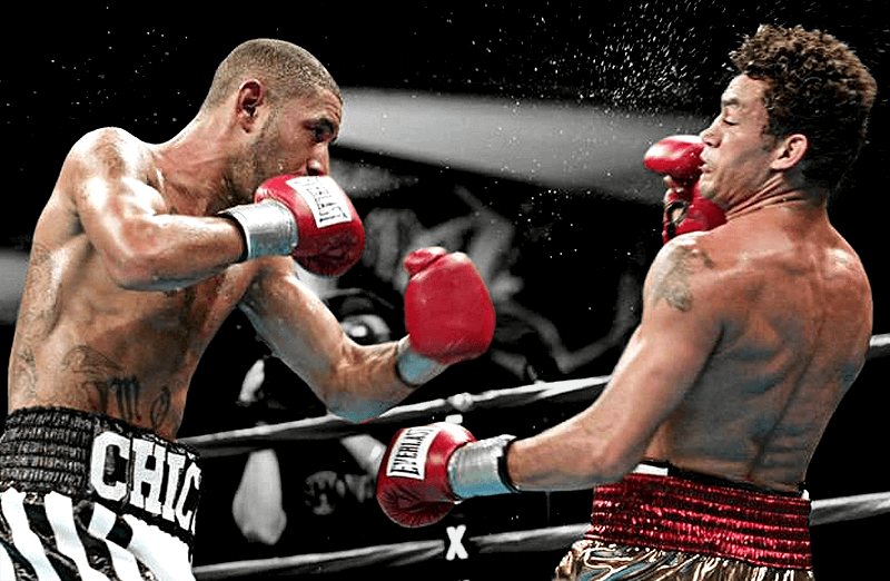 Acelino Freitas vs Diego Corrales - 7th August 2004 | Boxing History