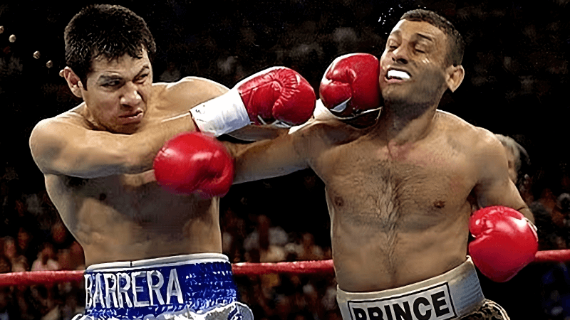 Marco Antonio Barrera vs Naseem Hamed - 7th April 2001 | Boxing History